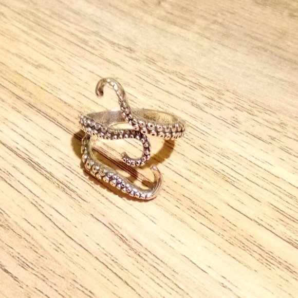 Fashion Jewelry | Jewelry | Silver Tone Octopus Arm Tentacle Cthulhu ...